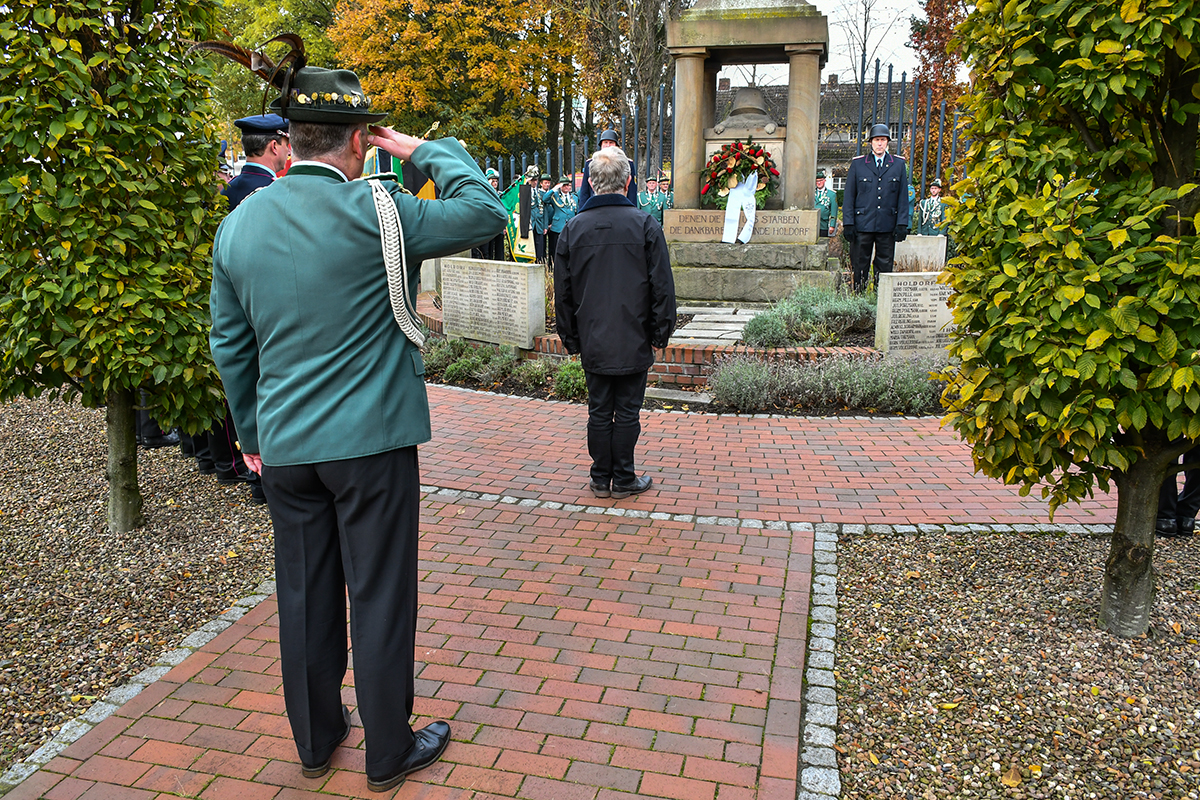 22-Holdorf-Volkstrauertag-Ankündigung