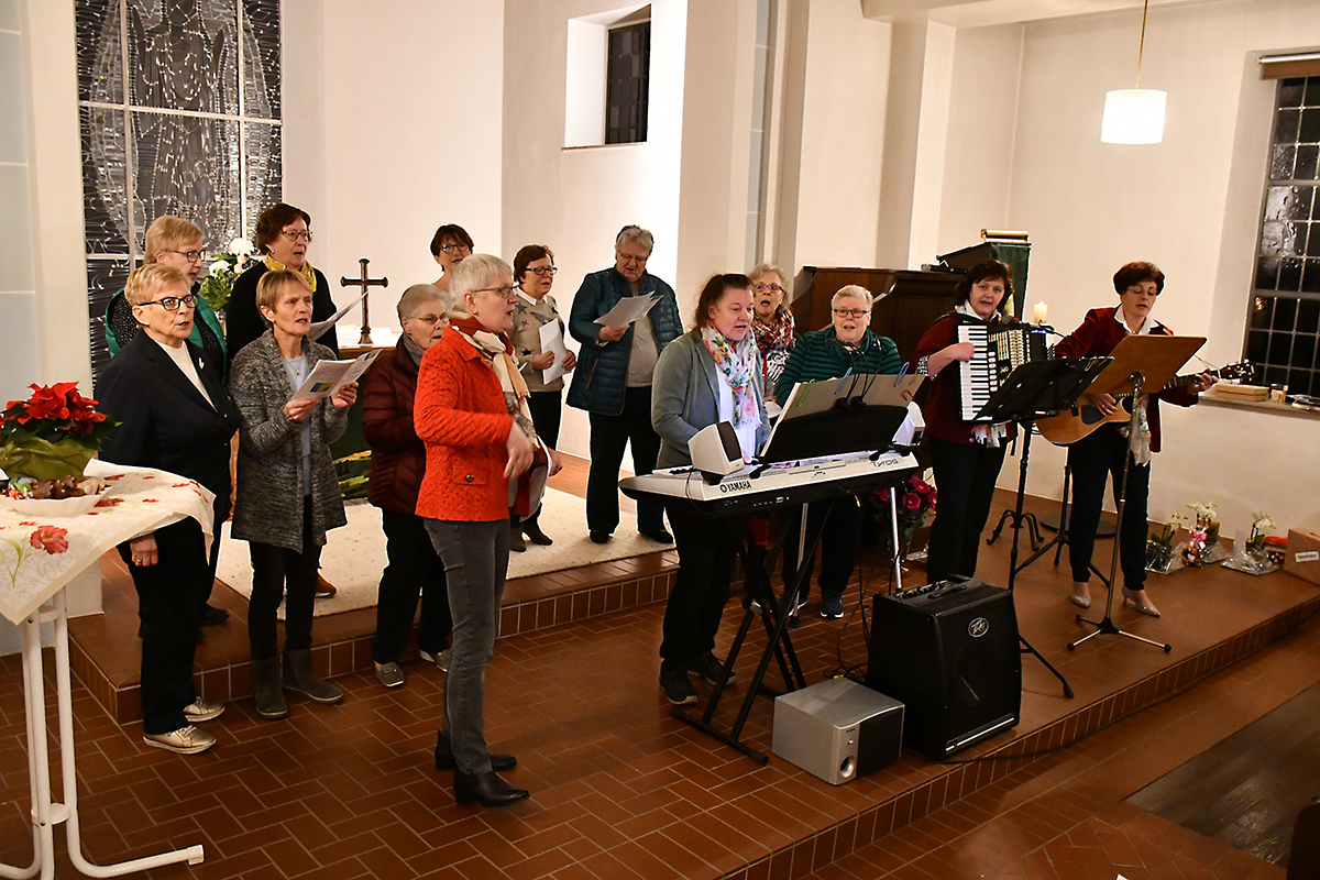 22-Landfrauen singen